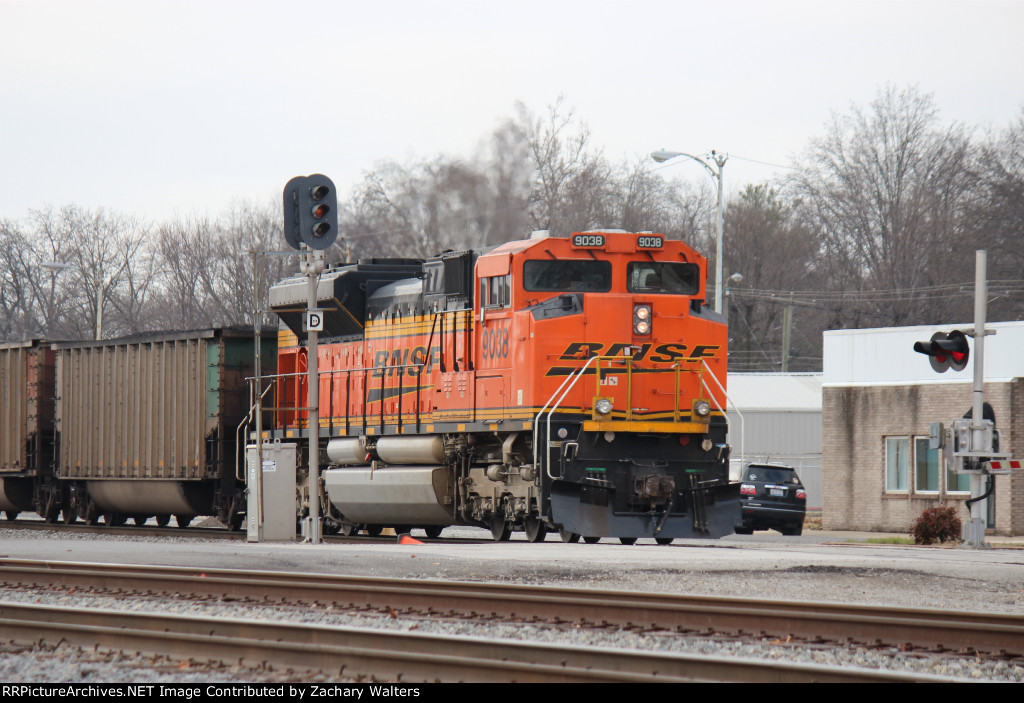 BNSF 9038